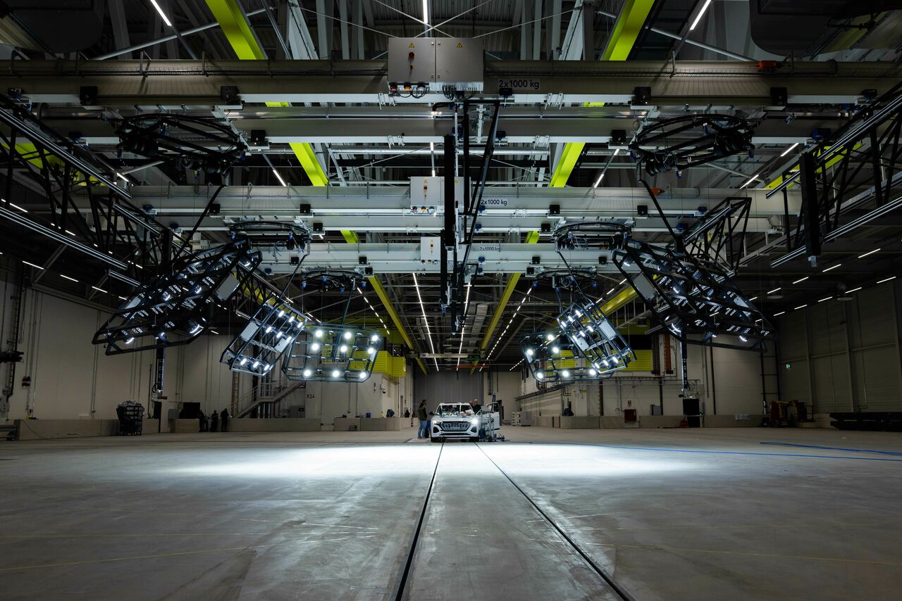 Audi opens new Vehicle Safety Center | Audi MediaCenter