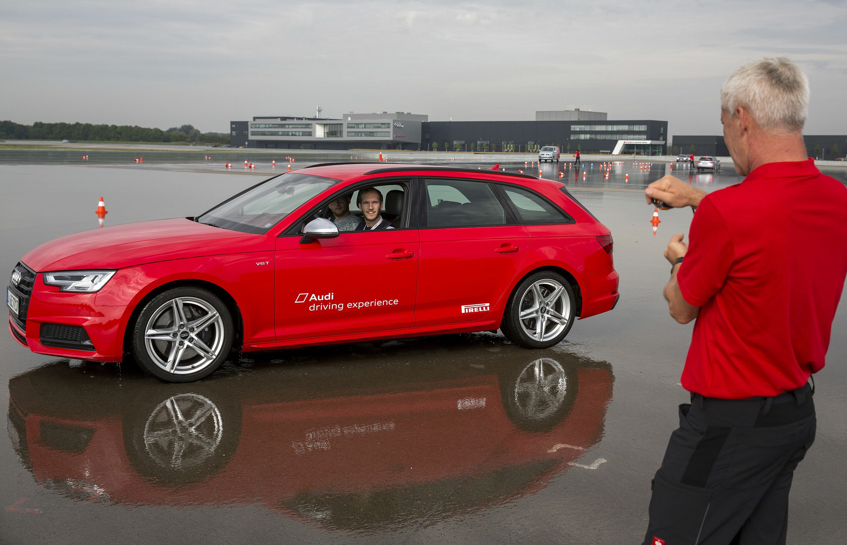 Junge Fahrer Trainings | Audi MediaCenter