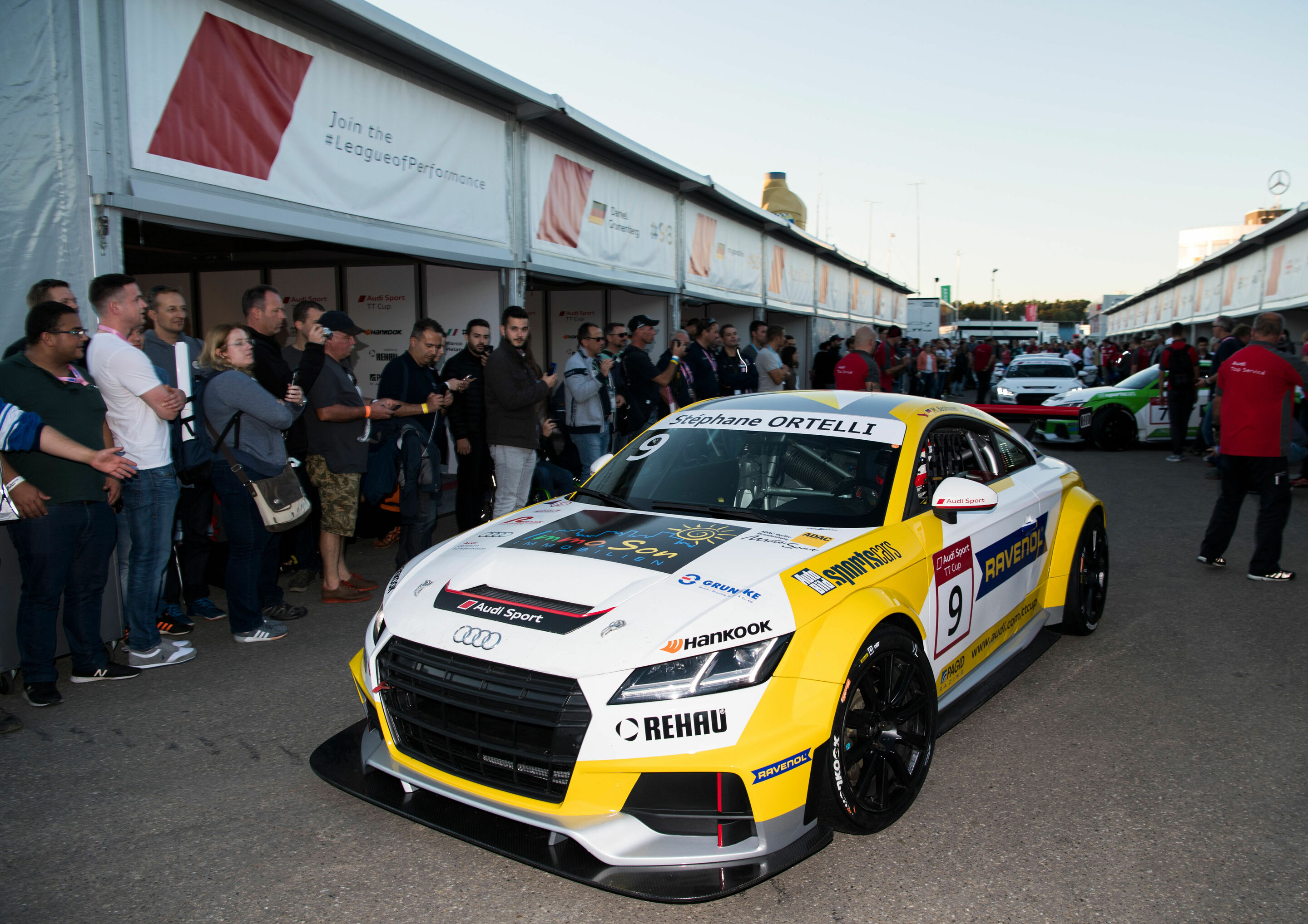 Audi TT cup Race of Legends | Audi MediaCenter