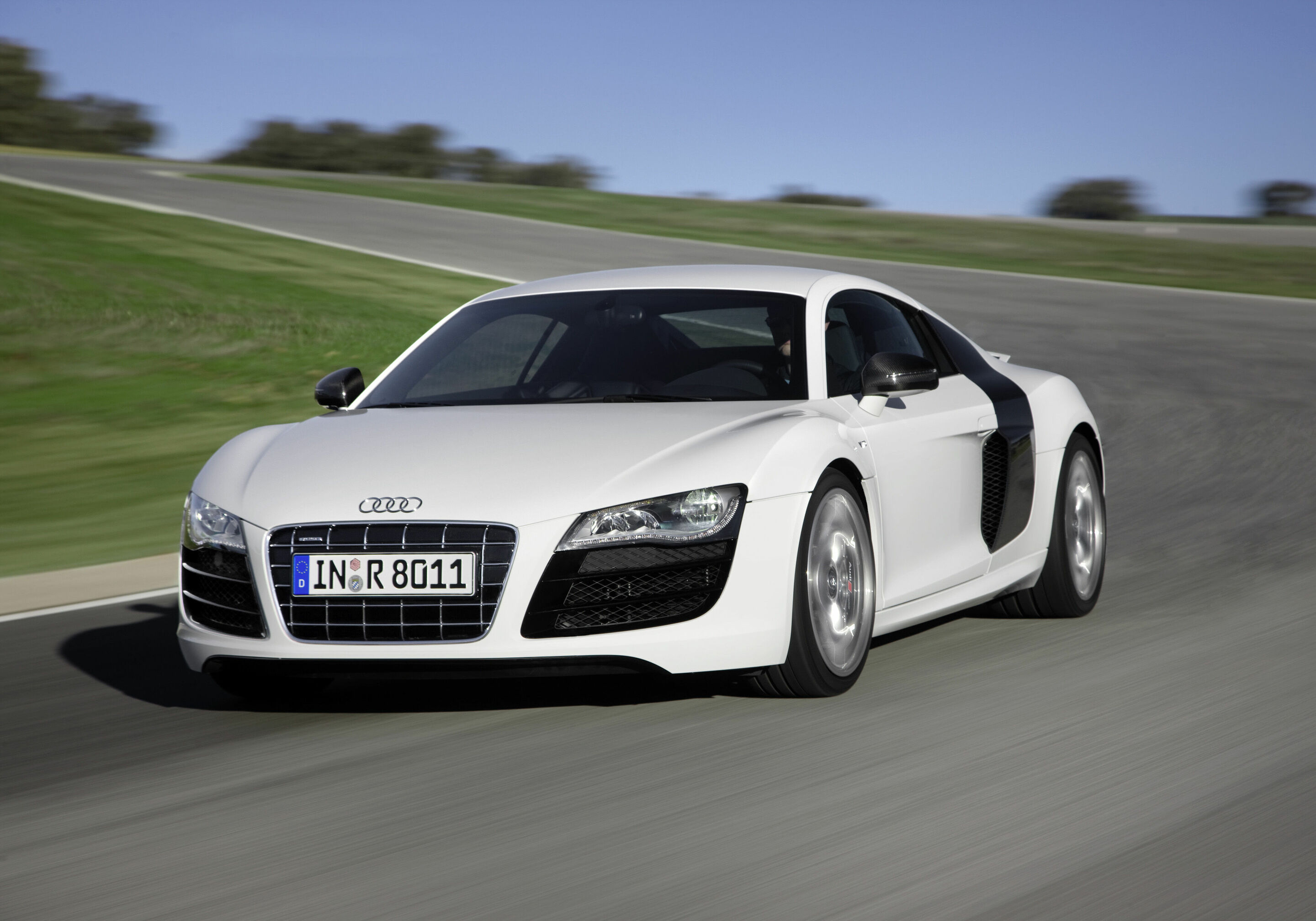 The first generation 2008/2009: the Audi R8 5.2 FSI quattro | Audi ...