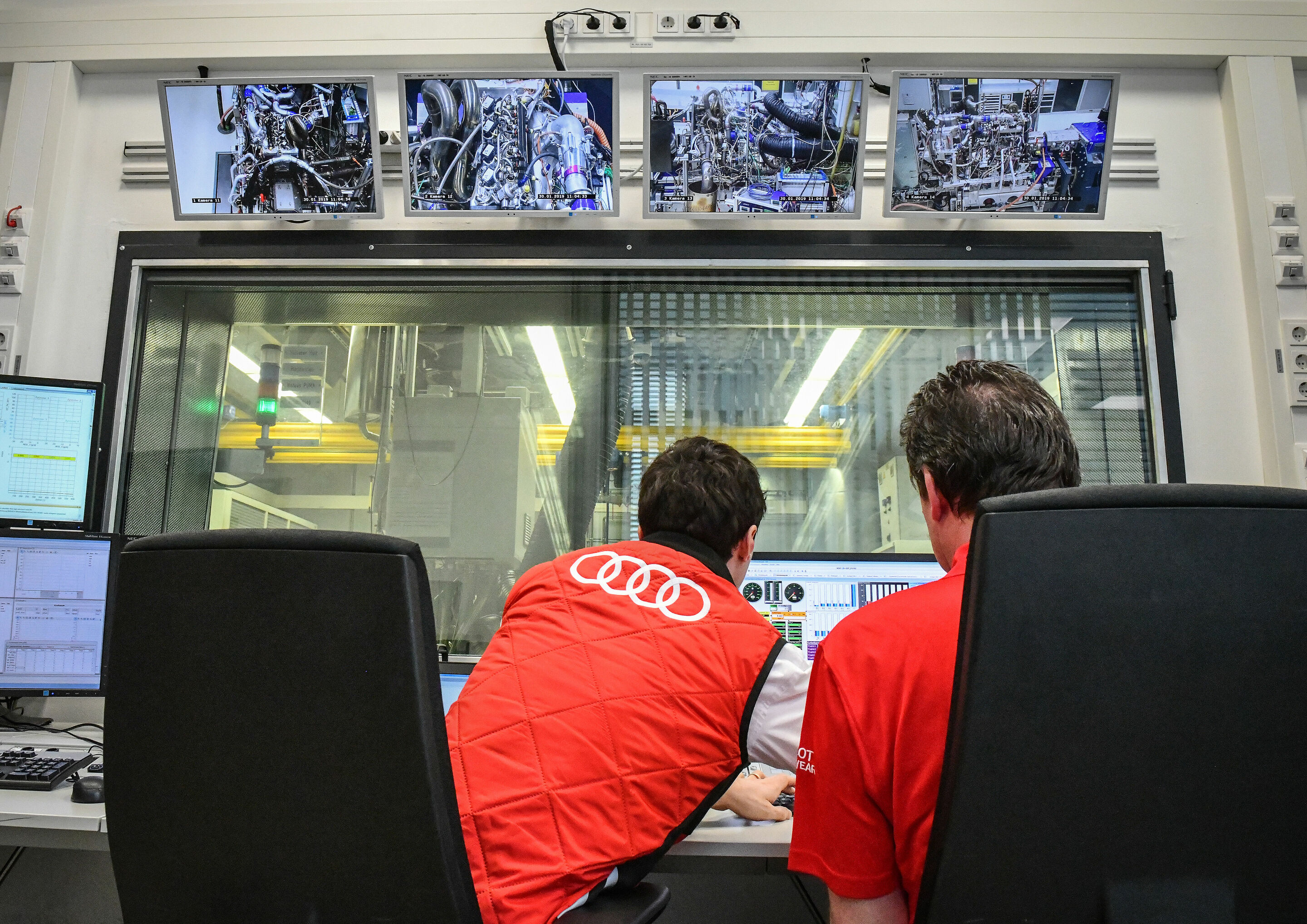 Lightweight, efficient, powerful: the new Audi turbo engine for the DTM ...