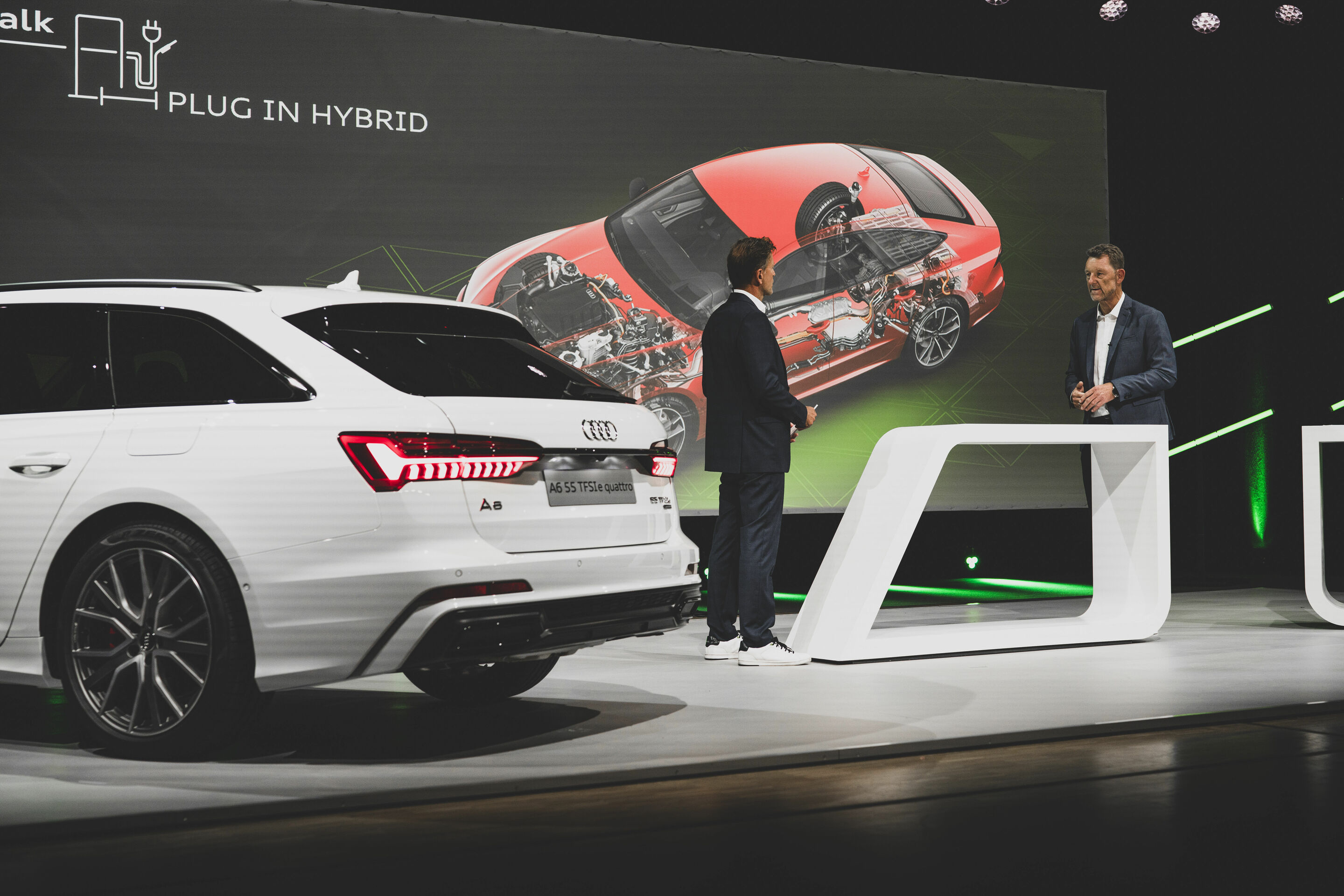 Audi TechTalk: Plug-in hybrid | Audi MediaCenter